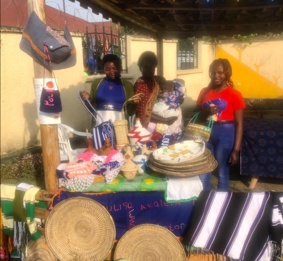 Our hand-craft ladies – Toonda